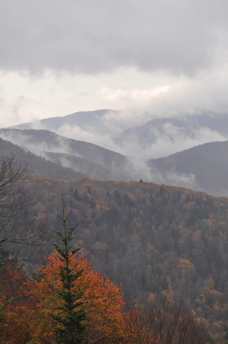 clouds around the blue ridge mountains | Mooing Around